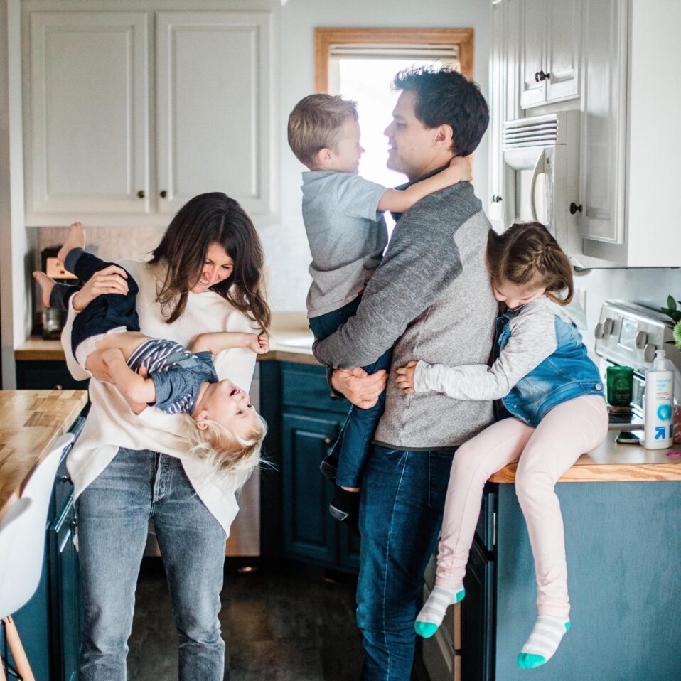 Midcurrent, Meet the Carlsons! – Midcurrent Church