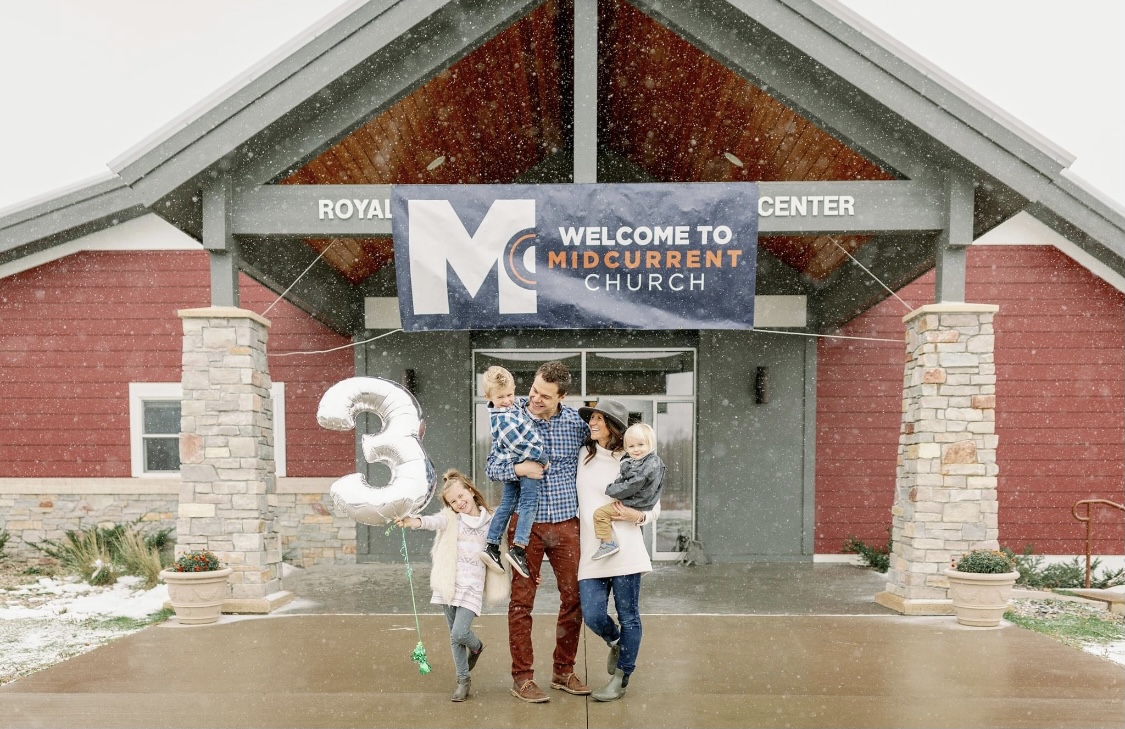 Midcurrent, Meet the Carlsons! – Midcurrent Church